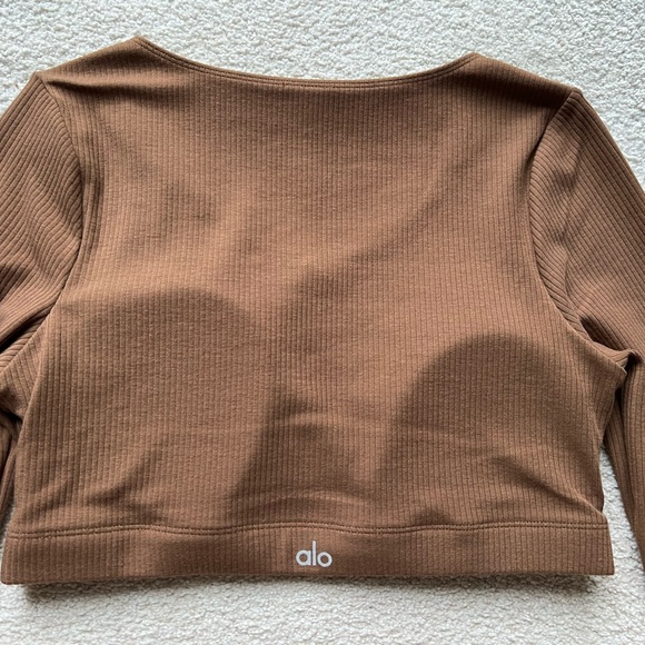 ALO Yoga | Tops | New Alo Yoga Ribbed Defined Long Sleeve Bra Crop Top ...